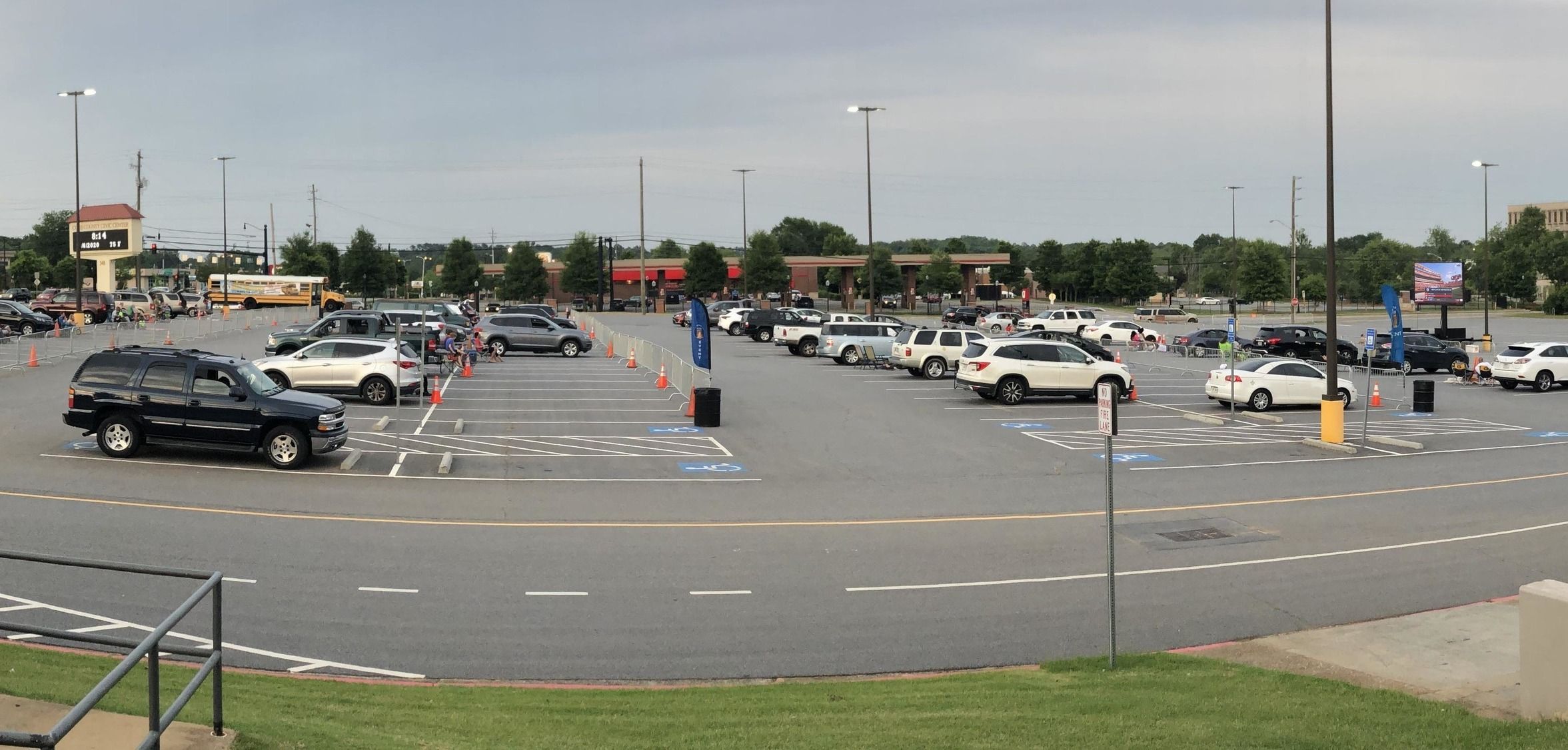 Socially-distanced tailgating solution uses drive-in theater setup ...